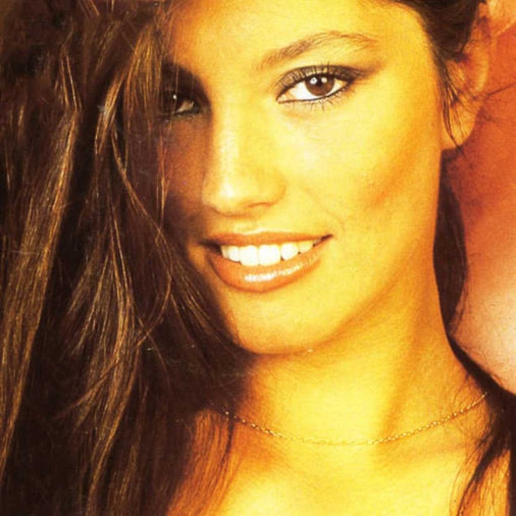 Lucía (Singer) image