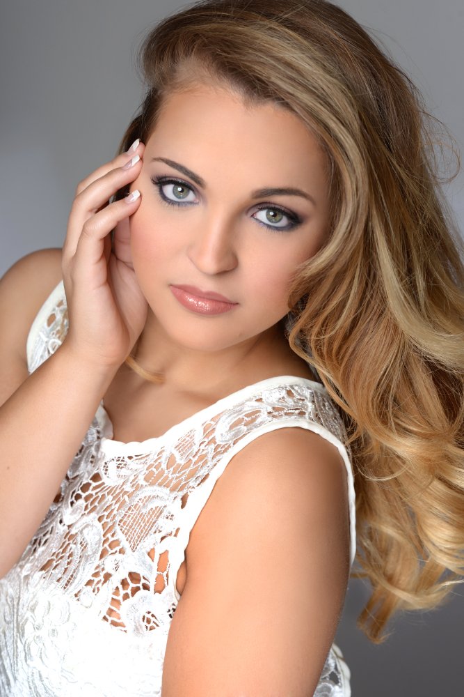 Picture of Kalei Lozano