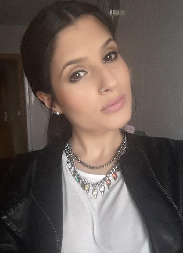 María Sánchez image