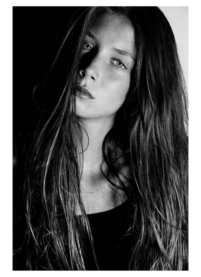 Caroline Hinton image