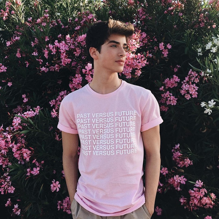 Picture of Manu Rios