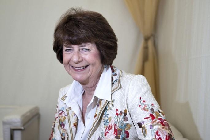 Picture of Pam Ayres