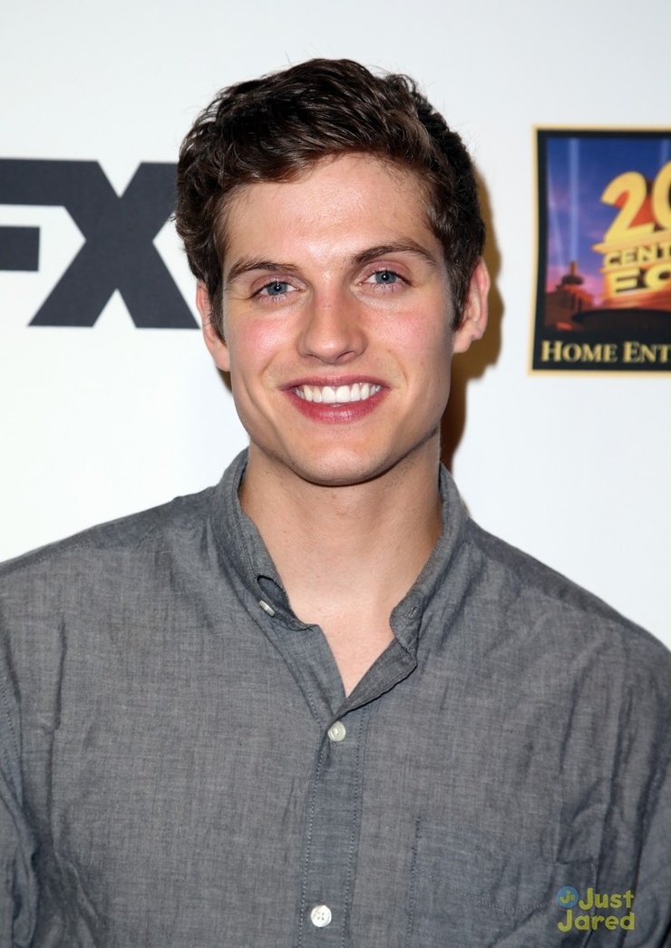 Daniel Sharman