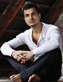 Picture of Simon Mathew