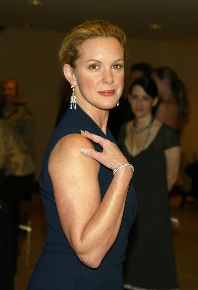 Elizabeth Perkins image
