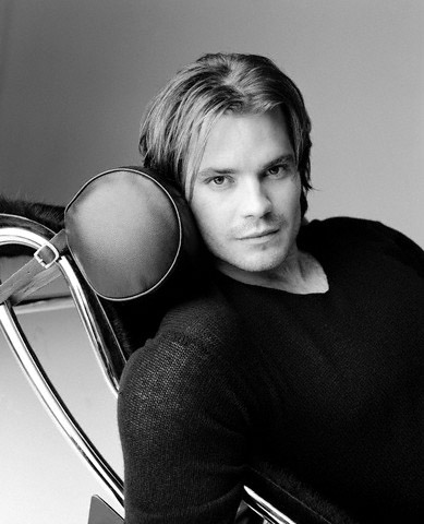 Picture of Timothy Olyphant