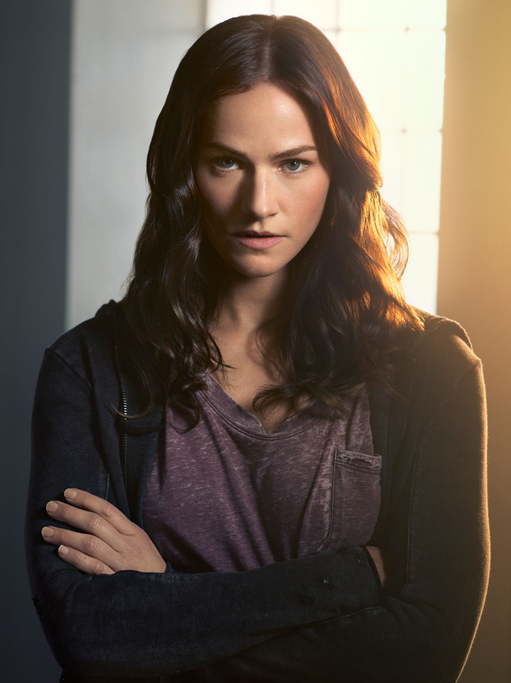 Picture of Kelly Overton