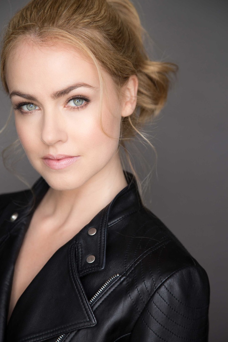 Image of Amanda Schull