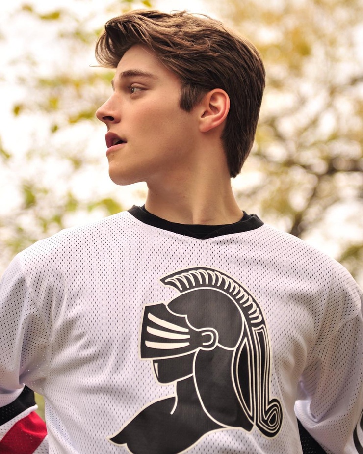 Picture of Froy Gutierrez