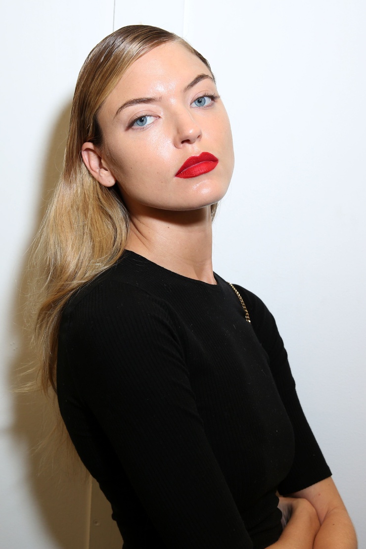 Martha Hunt picture