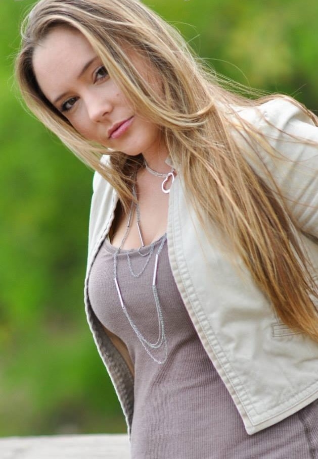 Angela Duggins image