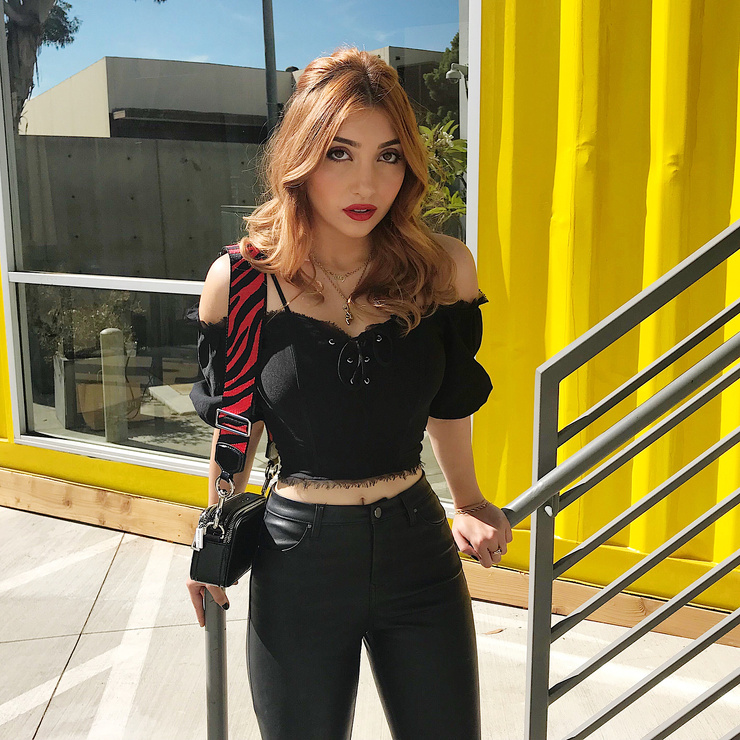 Image of Jennessa Rose