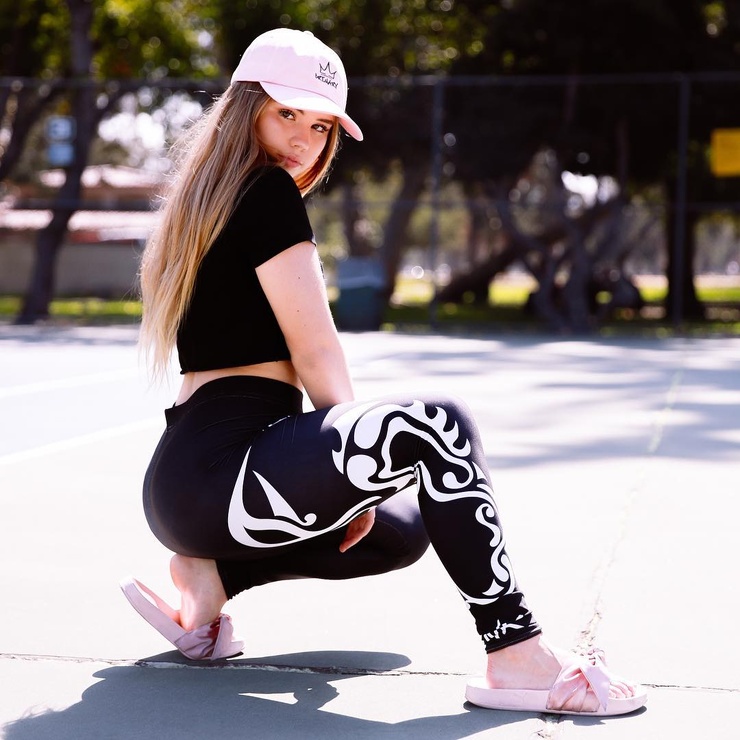 Picture of Lexee Smith