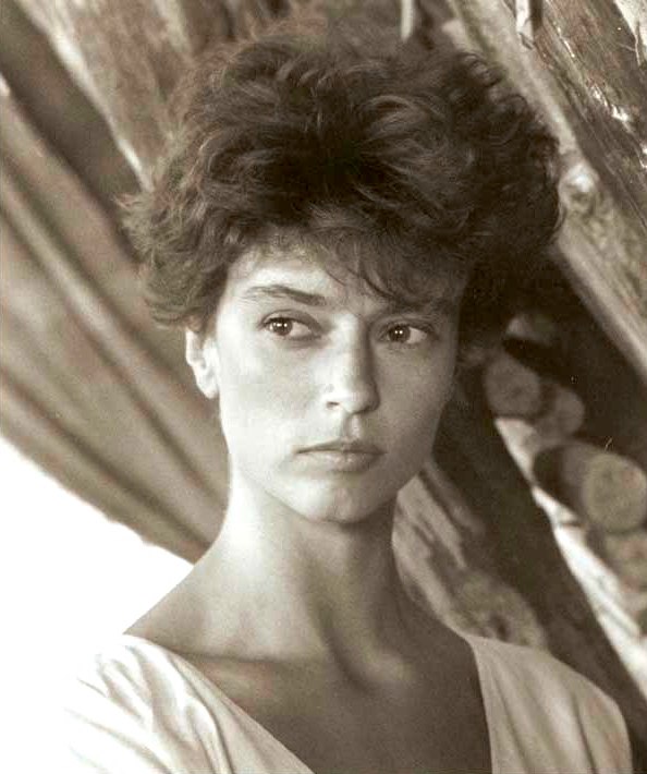 Picture of Rachel Ward