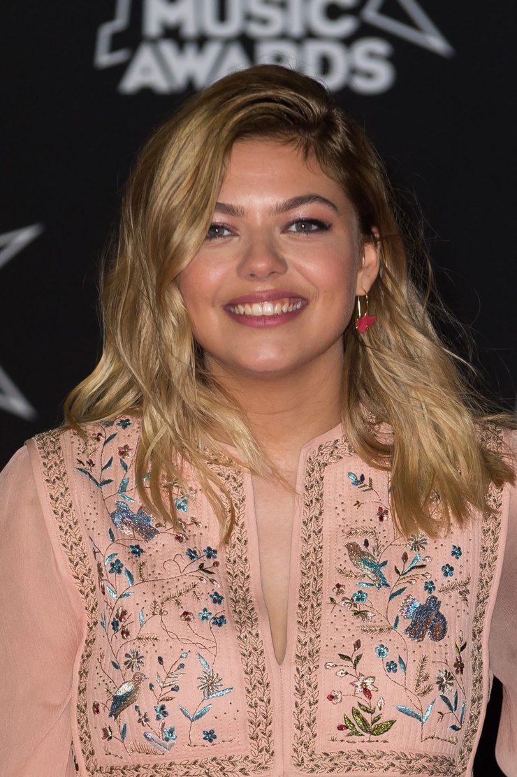 Louane Emera image