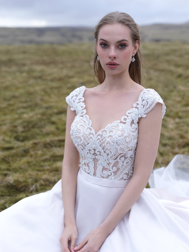 Image of Dioni Tabbers