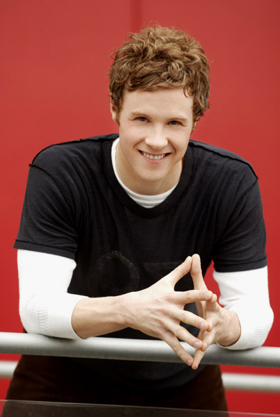 Picture of Ashton Holmes