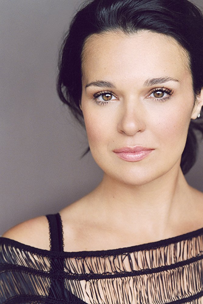 Picture of Elizabeth Knowelden