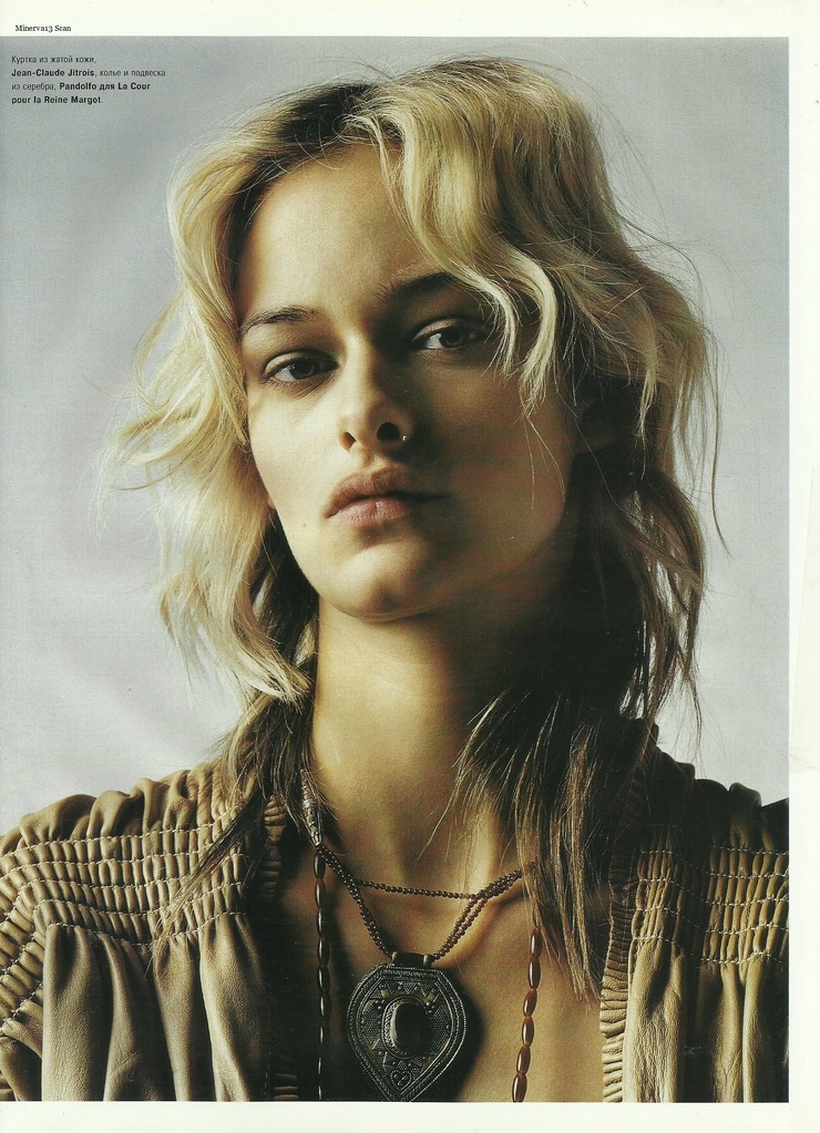 L'Officiel Russia 03 2002