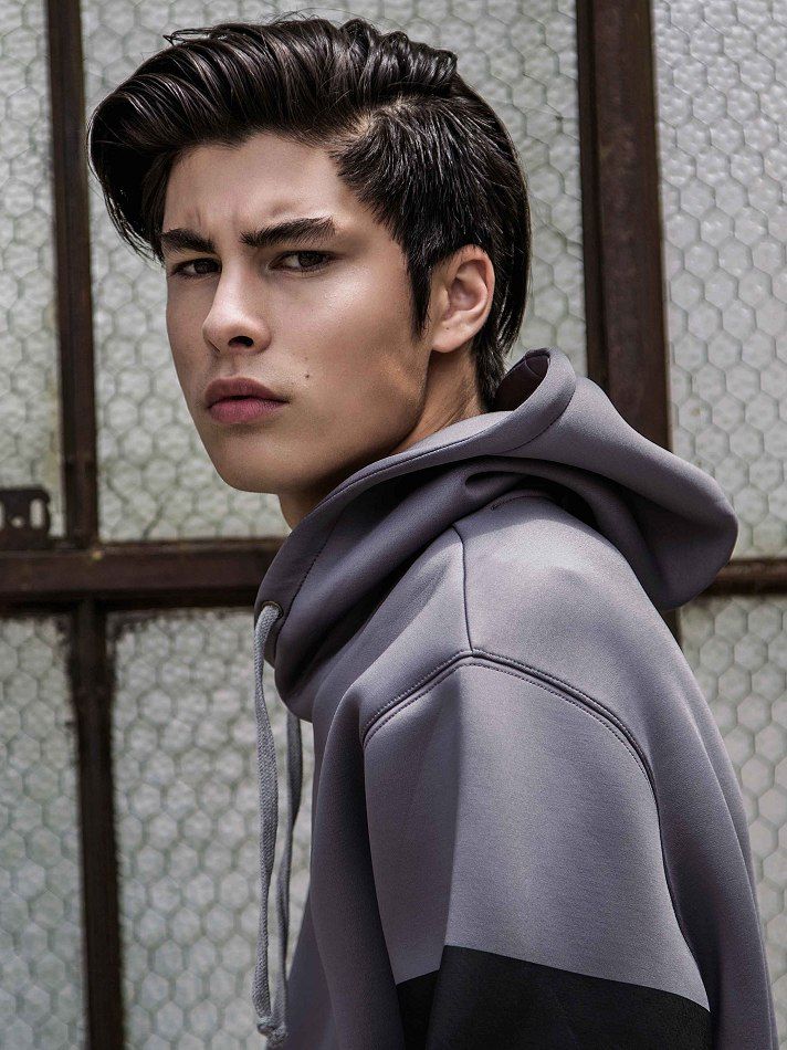 Picture of Aaron Bernards