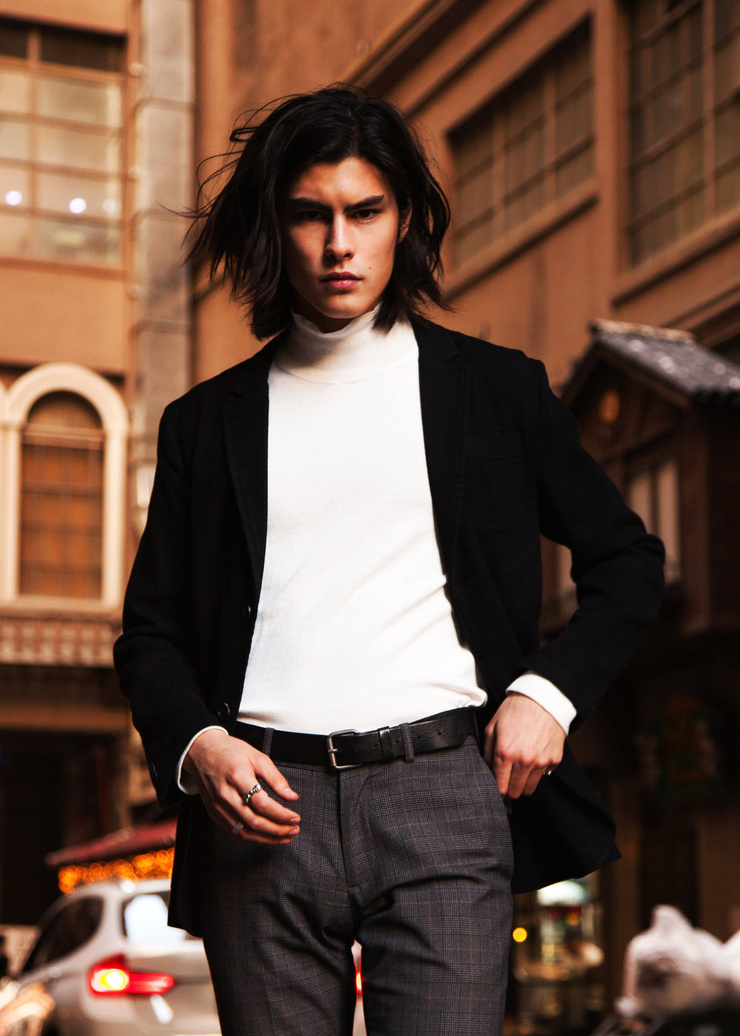 Aaron Bernards image