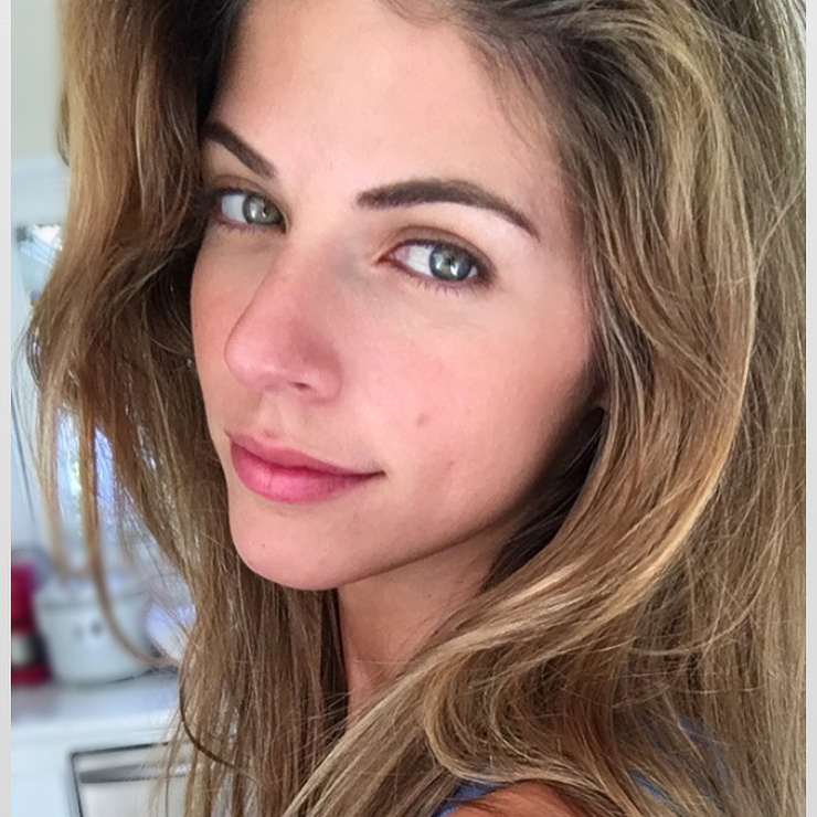 Picture of Stephanie Cayo