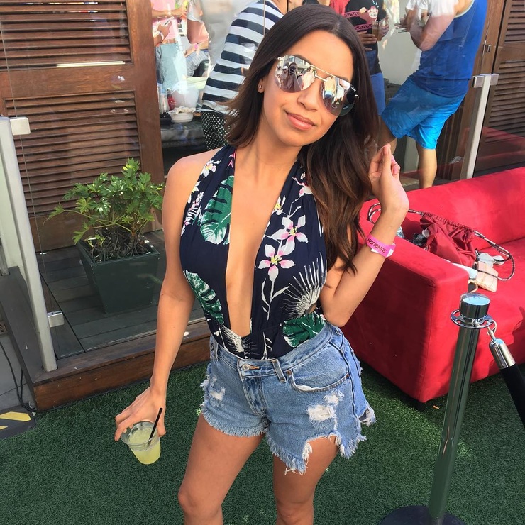 Picture of Krystal Bee