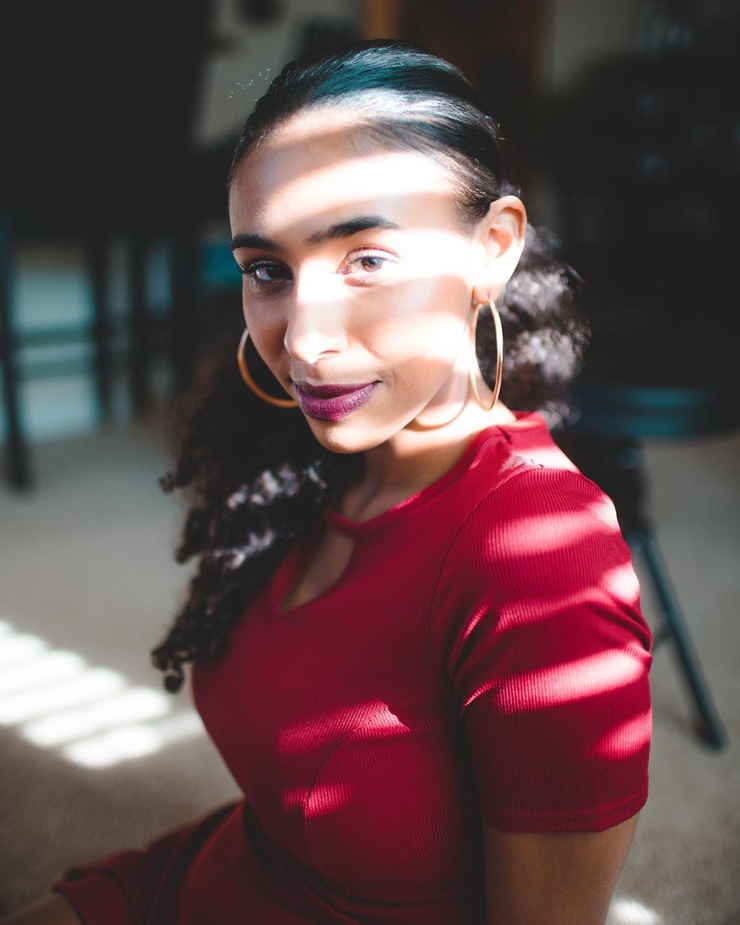 Picture of Angelique Sabrina White