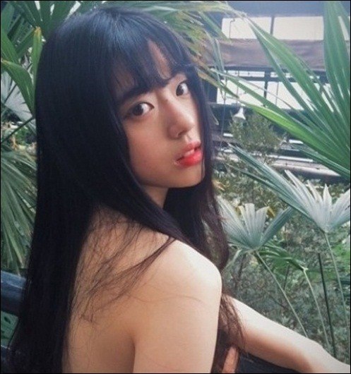 Picture of Shin Se-Hwi