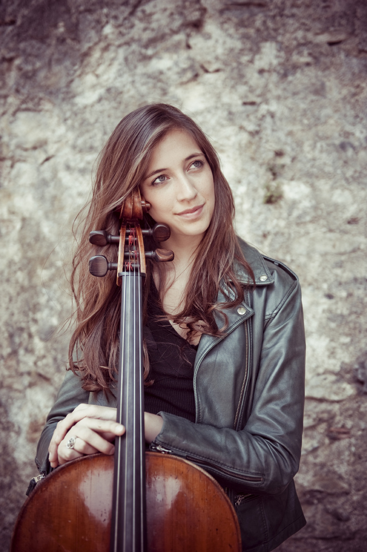 Picture of Camille Thomas