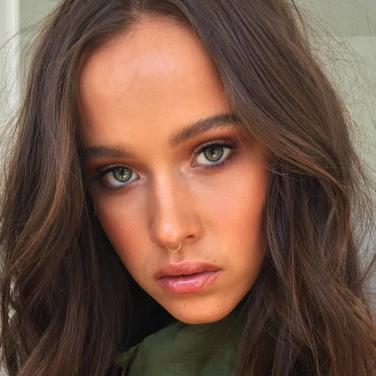 Picture of Isabelle Mathers