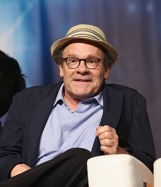 Ethan Phillips