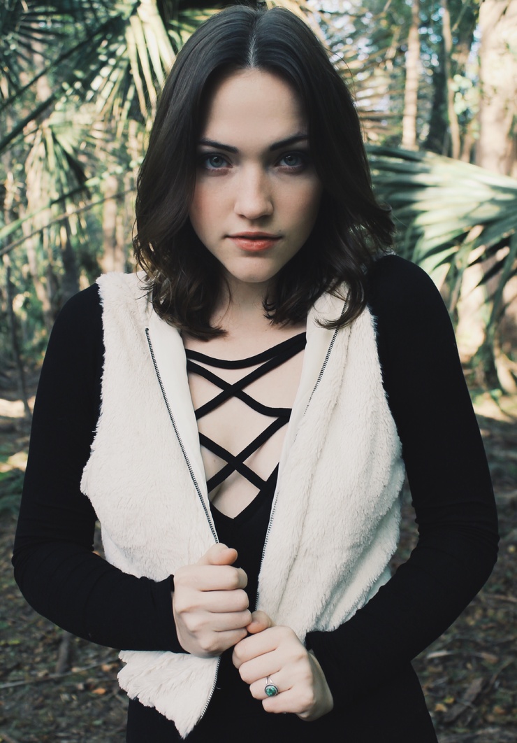 Picture of Violett Beane