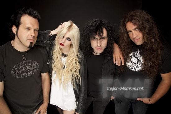 Picture of Taylor Momsen