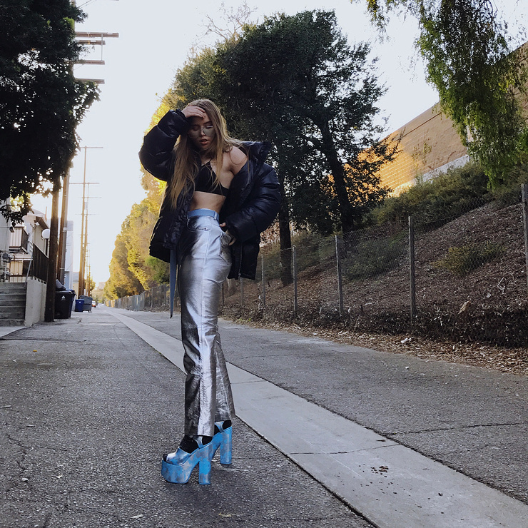 Picture of Lexee Smith