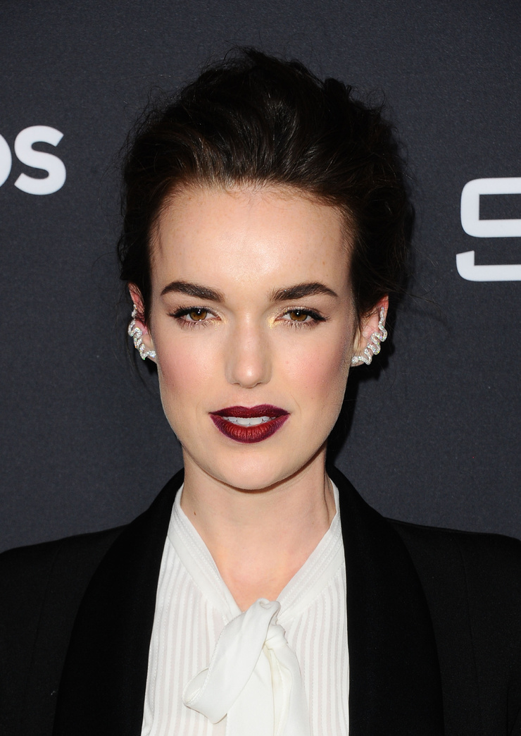 Picture of Elizabeth Henstridge