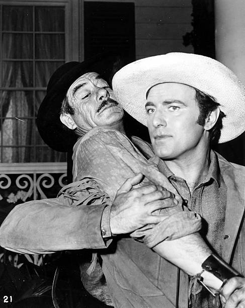 Glenn Strange, Scott Forbes