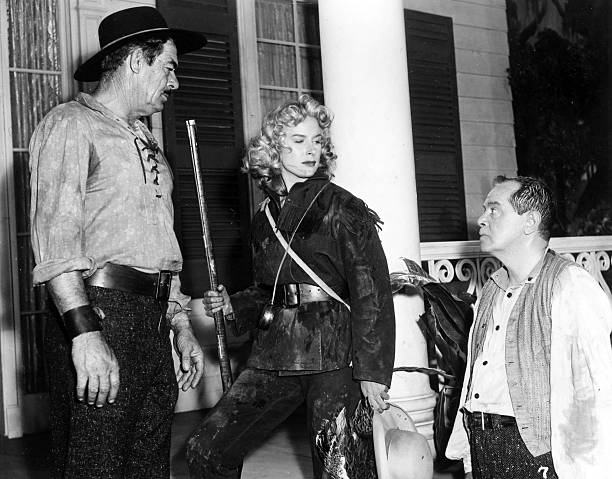 Glenn Strange, Jeanne Moody, Steven Geray