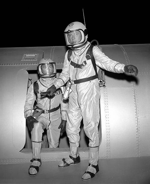 Don Dubbins, William Lundigan