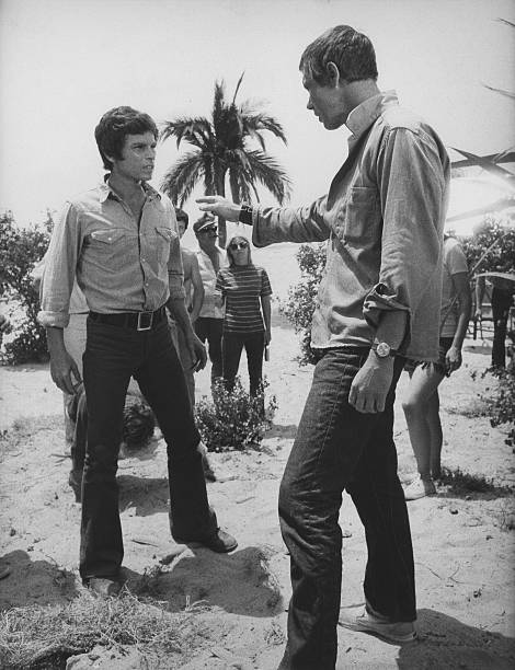 Zooey Hall, Carl Reindel