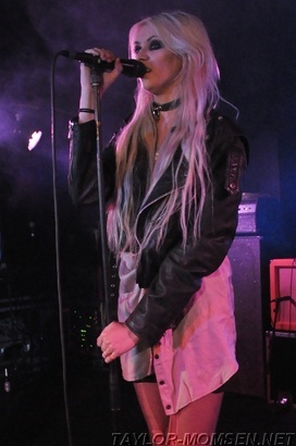 Picture of Taylor Momsen