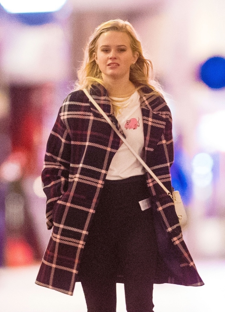 Ava Phillippe picture