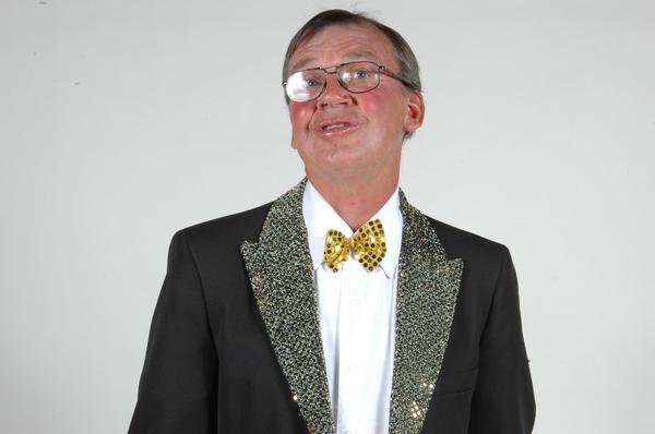 Picture of James Quall