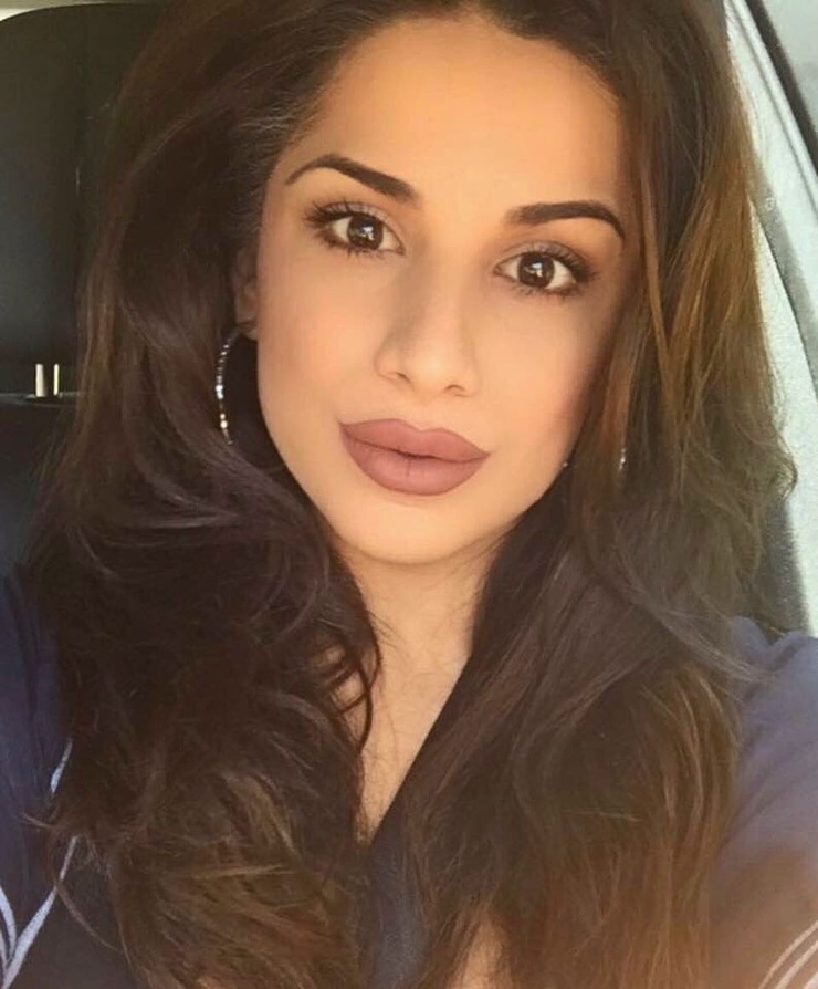 Picture of Sabina Chka