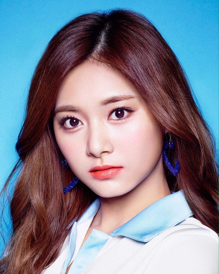 Picture of Chou Tzu-yu (Tzuyu)