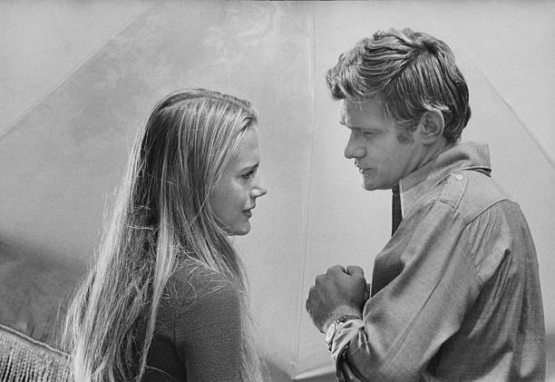 Peggy Lipton, Bo Hopkins