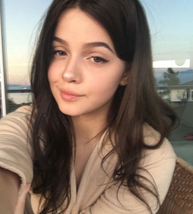 Picture of Isa Longwell