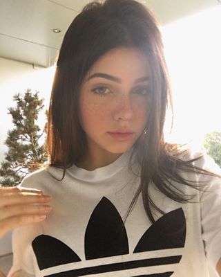 Picture of Isa Longwell