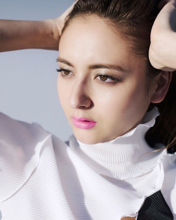 Image of Elli Rose
