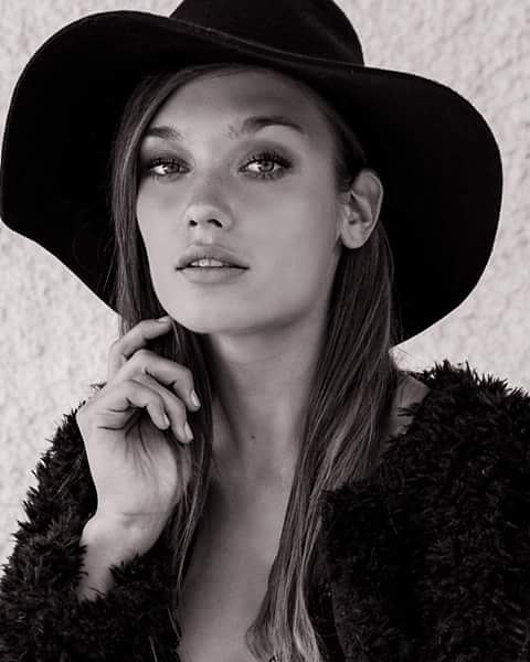 Picture of Nicole Volfova